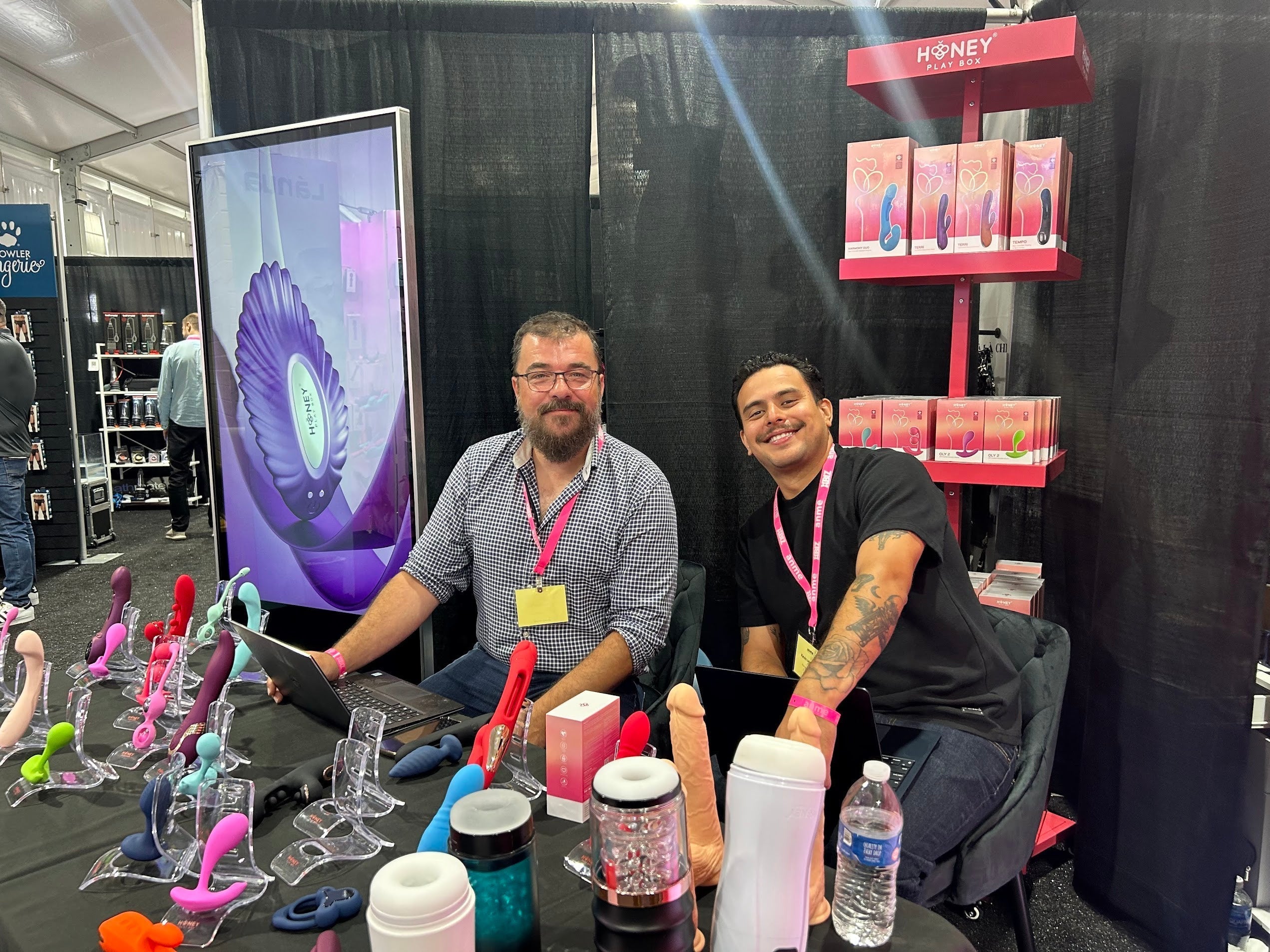 Press – Honey Play Box Official